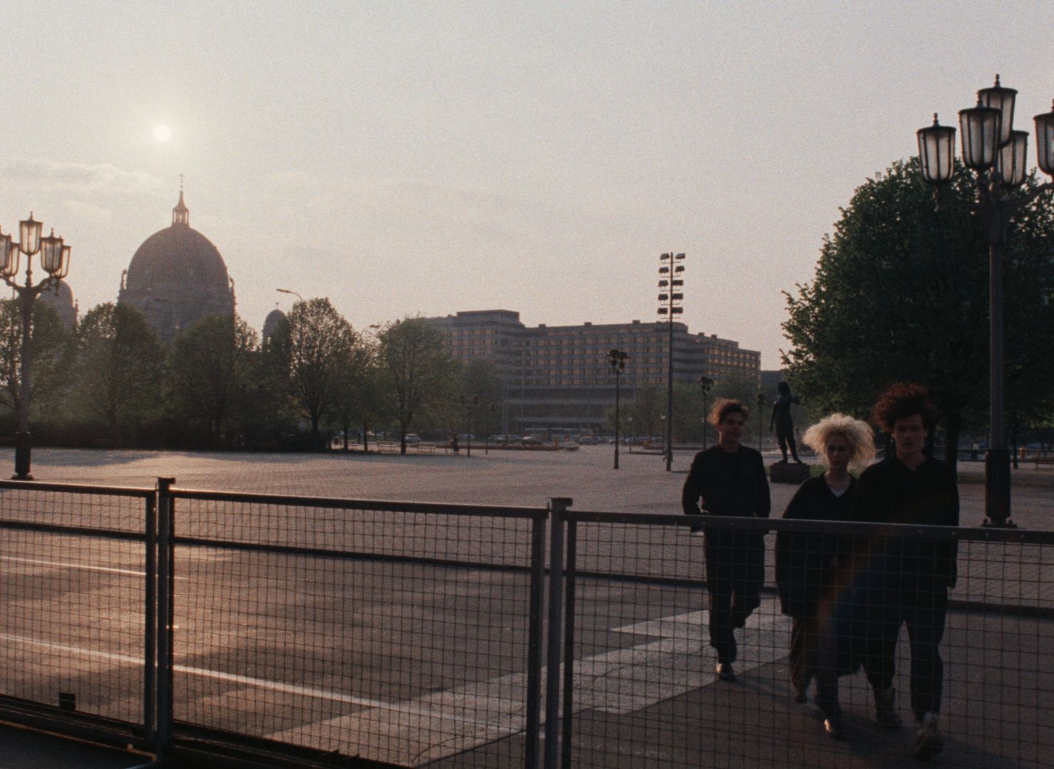 Filmdetails: Unsere Kinder (1989) - DEFA - Stiftung